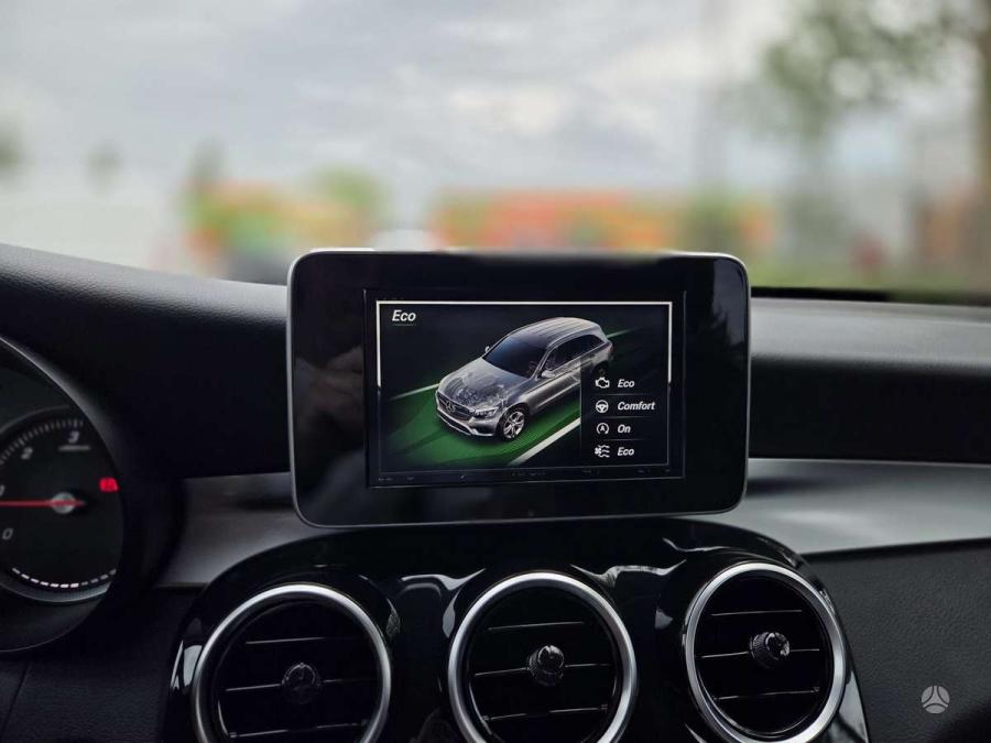 Melns Mercedes-Benz GLC 250 2017 Klaipėda, ar dzinēja tilpumu 2.14 L un nobraukumu 256 tūkst. km par 18100 €, foto 17 vietnē AUTOMOTO.COM.LV