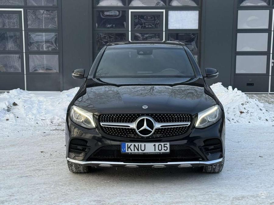 Melns Mercedes-Benz GLC 250 2018 Šauļi, ar dzinēja tilpumu 2.14 L un nobraukumu 100 tūkst. km par 31990 €, foto 2 vietnē AUTOMOTO.COM.LV