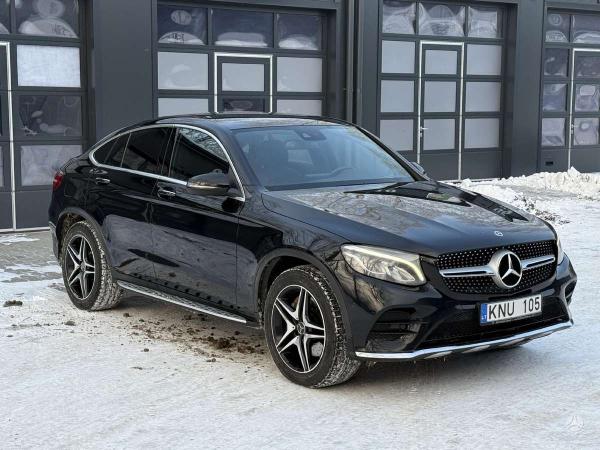 Melns Mercedes-Benz GLC 250 2018 Šauļi, ar dzinēja tilpumu 2.14 L un nobraukumu 100 tūkst. km par 31990 €, foto 3 vietnē AUTOMOTO.COM.LV