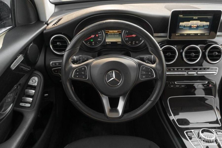 Black Mercedes-Benz GLC 250 2018 in Vilnius, with an engine capacity of 2.00 L and mileage of 103 thousand km for 23000 €, photo 11 on AUTOMOTO.COM.LV