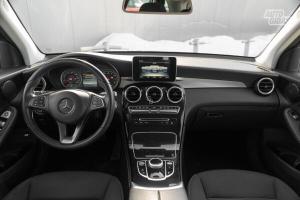 Black Mercedes-Benz GLC 250 2018 in Vilnius, with an engine capacity of 2.00 L and mileage of 103 thousand km for 23000 €, photo 12 on AUTOMOTO.COM.LV