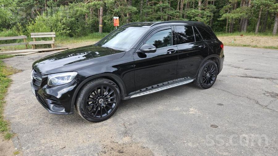 Melns Mercedes-Benz GLC 250 2018 Rīga, ar dzinēja tilpumu 2.50 L un nobraukumu 123 tūkst. km par 25650 €, foto 3 vietnē AUTOMOTO.COM.LV