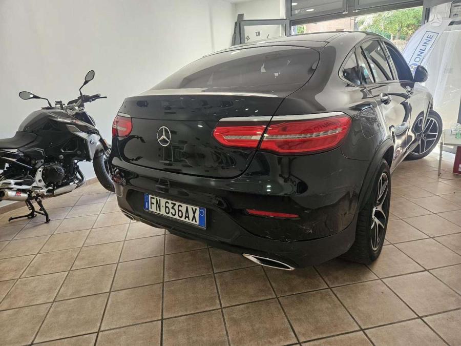 Melns Mercedes-Benz GLC 250 2018 Kauņa, ar dzinēja tilpumu 2.20 L un nobraukumu 278 tūkst. km par 16900 €, foto 4 vietnē AUTOMOTO.COM.LV