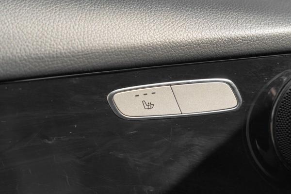 Melns Mercedes-Benz GLC 250 2018 Viļņa, ar dzinēja tilpumu 2.00 L un nobraukumu 103 tūkst. km par 19700 €, foto 8 vietnē AUTOMOTO.COM.LV