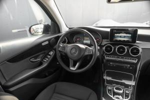 Black Mercedes-Benz GLC 250 2018 in Vilnius, with an engine capacity of 2.00 L and mileage of 103 thousand km for 19700 €, photo 14 on AUTOMOTO.COM.LV