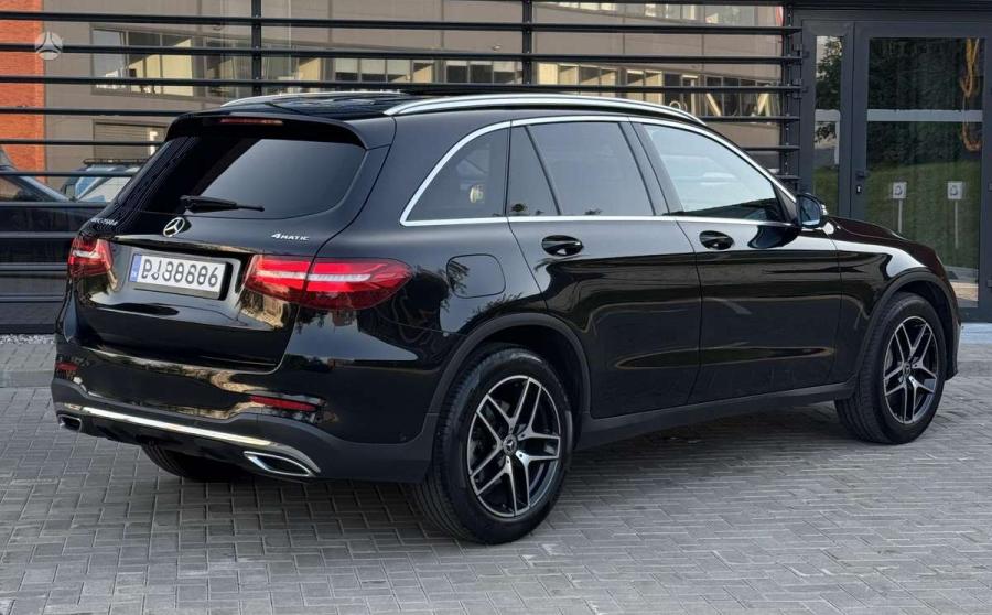 Melns Mercedes-Benz GLC 250 2018 Klaipėda, ar dzinēja tilpumu 2.14 L un nobraukumu 237 tūkst. km par 18800 €, foto 7 vietnē AUTOMOTO.COM.LV