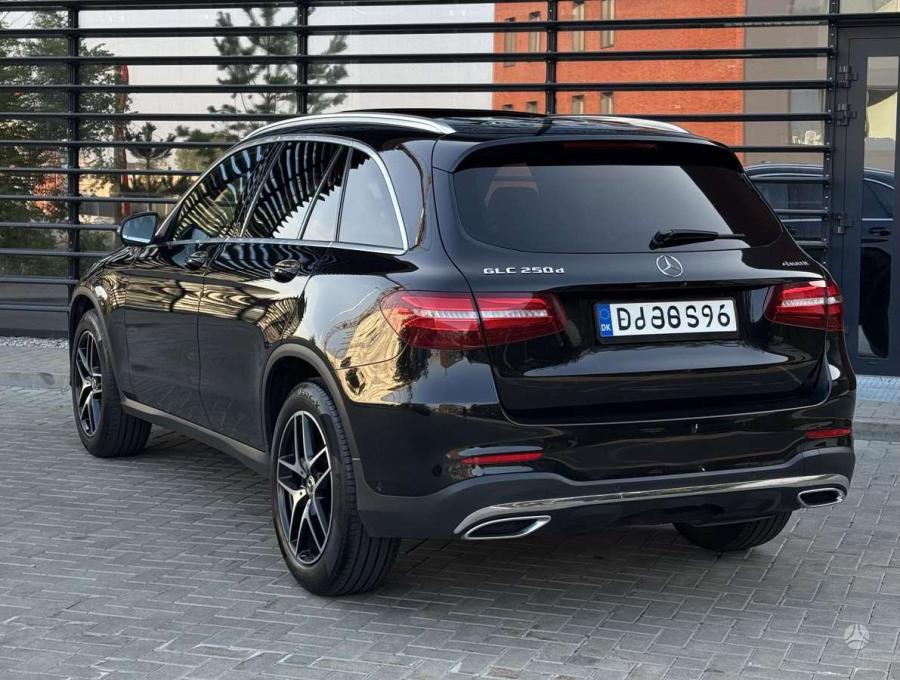 Melns Mercedes-Benz GLC 250 2018 Klaipėda, ar dzinēja tilpumu 2.14 L un nobraukumu 237 tūkst. km par 18800 €, foto 10 vietnē AUTOMOTO.COM.LV