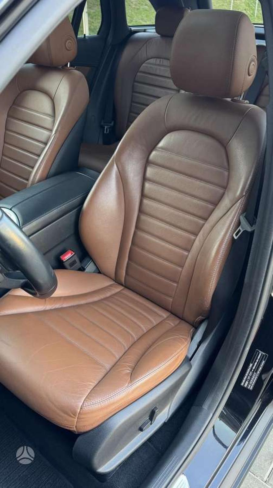 Melns Mercedes-Benz GLC 250 2018 Klaipėda, ar dzinēja tilpumu 2.14 L un nobraukumu 237 tūkst. km par 18800 €, foto 15 vietnē AUTOMOTO.COM.LV