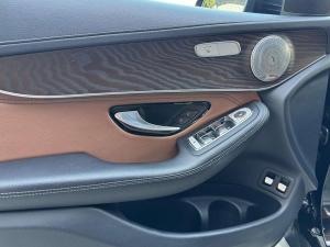 Melns Mercedes-Benz GLC 250 2018 Klaipėda, ar dzinēja tilpumu 2.14 L un nobraukumu 237 tūkst. km par 18800 €, foto 16 vietnē AUTOMOTO.COM.LV