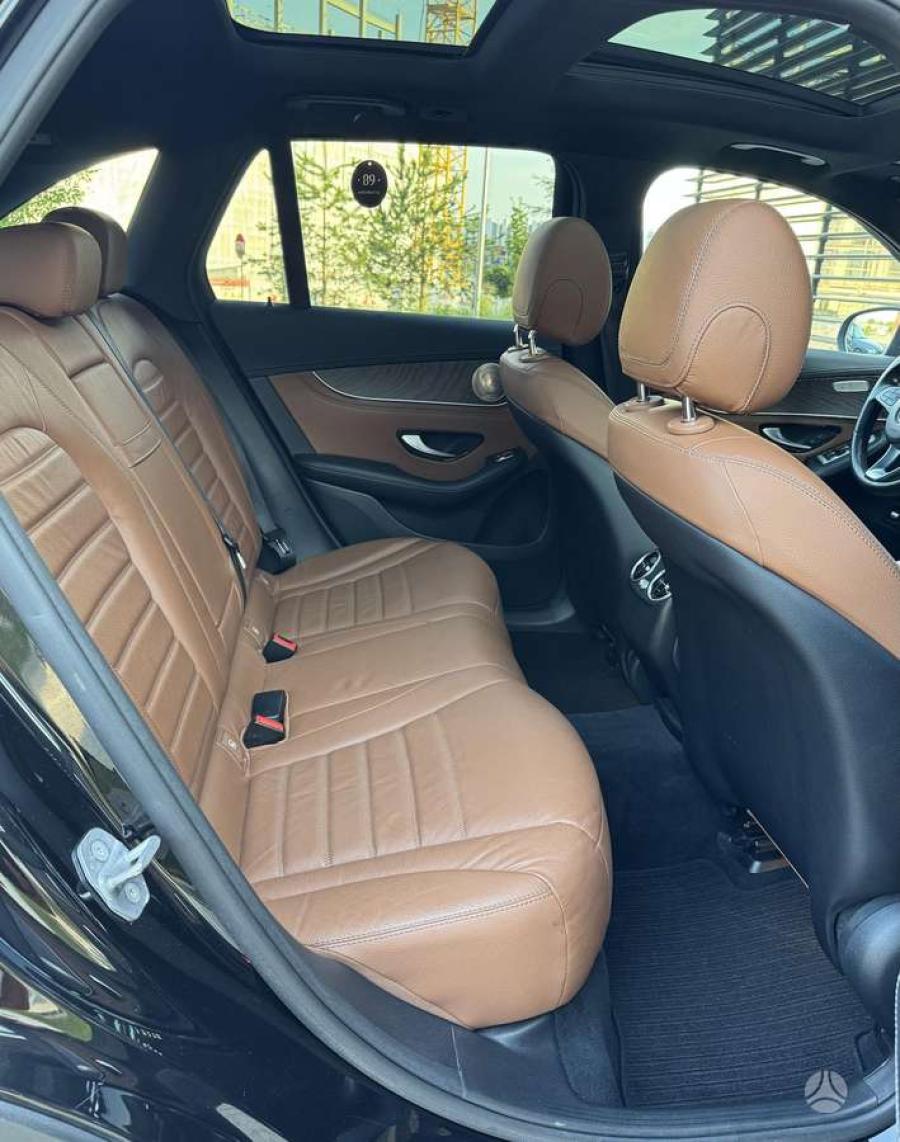Melns Mercedes-Benz GLC 250 2018 Klaipėda, ar dzinēja tilpumu 2.14 L un nobraukumu 237 tūkst. km par 18800 €, foto 20 vietnē AUTOMOTO.COM.LV