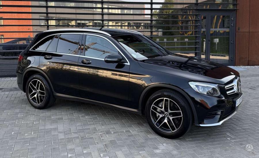 Melns Mercedes-Benz GLC 250 2018 Klaipėda, ar dzinēja tilpumu 2.14 L un nobraukumu 237 tūkst. km par 18800 €, foto 8 vietnē AUTOMOTO.COM.LV