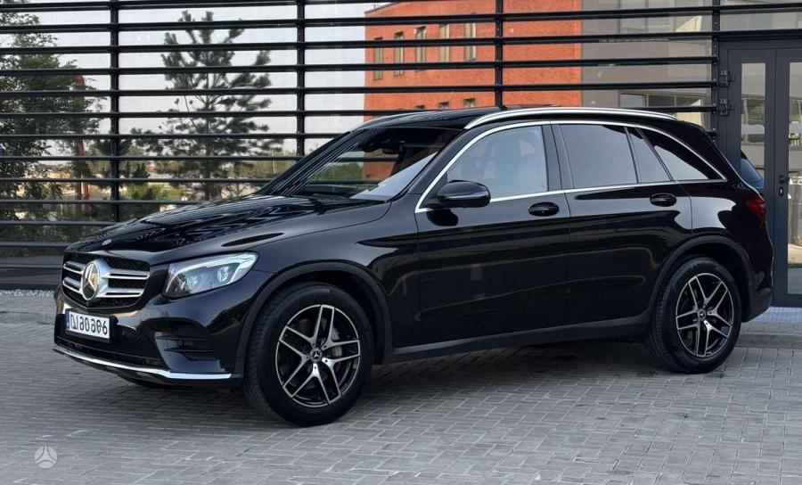 Melns Mercedes-Benz GLC 250 2018 Klaipėda, ar dzinēja tilpumu 2.14 L un nobraukumu 237 tūkst. km par 18800 €, foto 9 vietnē AUTOMOTO.COM.LV