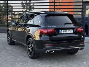 Melns Mercedes-Benz GLC 250 2018 Klaipėda, ar dzinēja tilpumu 2.14 L un nobraukumu 237 tūkst. km par 18800 €, foto 10 vietnē AUTOMOTO.COM.LV