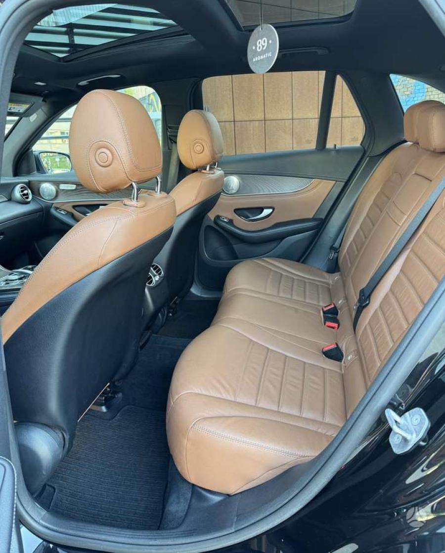 Melns Mercedes-Benz GLC 250 2018 Klaipėda, ar dzinēja tilpumu 2.14 L un nobraukumu 237 tūkst. km par 18800 €, foto 19 vietnē AUTOMOTO.COM.LV