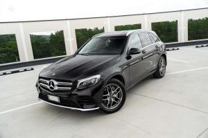 Black Mercedes-Benz GLC 250 2018 in Vilnius, with an engine capacity of 2.14 L and mileage of 319 thousand km for 14900 €, photo  on AUTOMOTO.COM.LV