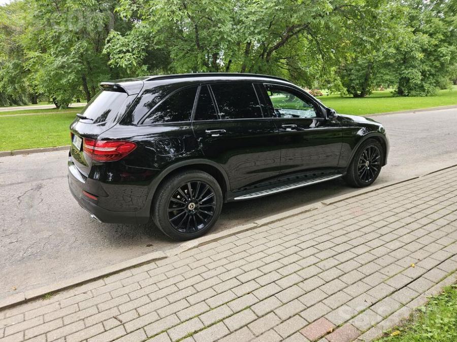 Melns Mercedes-Benz GLC 250 2018 Rīga, ar dzinēja tilpumu 2.20 L un nobraukumu 123 tūkst. km par 25650 €, foto 4 vietnē AUTOMOTO.COM.LV