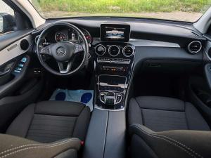 Melns Mercedes-Benz GLC 250 2018 Šauļi, ar dzinēja tilpumu 2.00 L un nobraukumu 58 tūkst. km par 20500 €, foto 7 vietnē AUTOMOTO.COM.LV