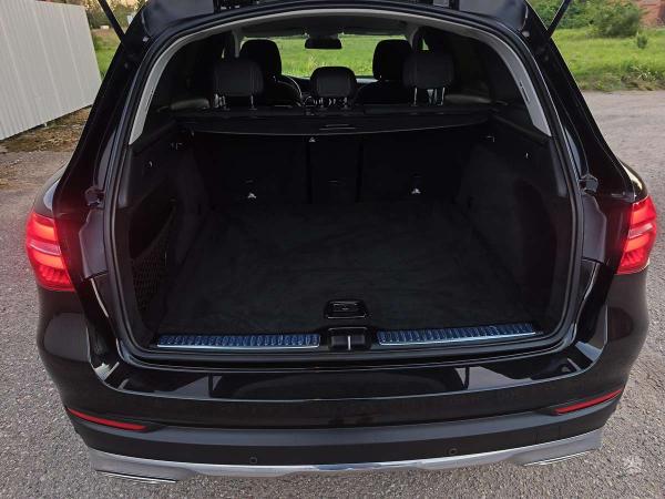 Melns Mercedes-Benz GLC 250 2018 Šauļi, ar dzinēja tilpumu 2.00 L un nobraukumu 58 tūkst. km par 20500 €, foto 9 vietnē AUTOMOTO.COM.LV