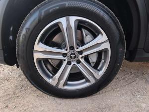 Melns Mercedes-Benz GLC 250 2018 Šauļi, ar dzinēja tilpumu 2.00 L un nobraukumu 58 tūkst. km par 20500 €, foto 13 vietnē AUTOMOTO.COM.LV
