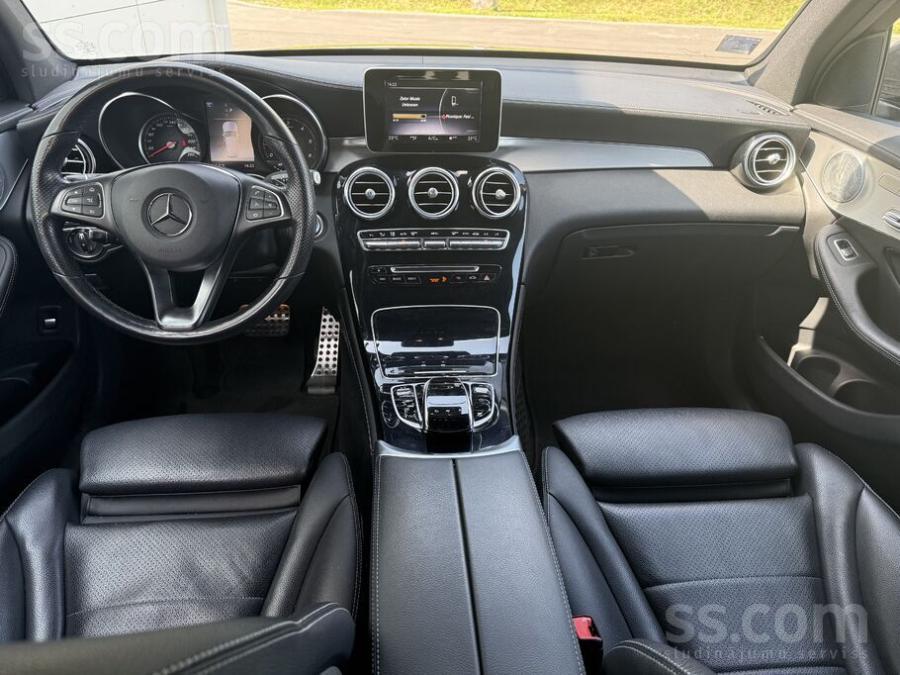 Black Mercedes-Benz GLC 250 2019 in Riga, with an engine capacity of 2.20 L and mileage of 94 thousand km for 29500 €, photo 7 on AUTOMOTO.COM.LV