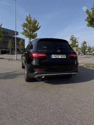 Melns Mercedes-Benz GLC 250 2019 Klaipėda, ar dzinēja tilpumu 2.14 L un nobraukumu 258 tūkst. km par 23500 €, foto  vietnē AUTOMOTO.COM.LV