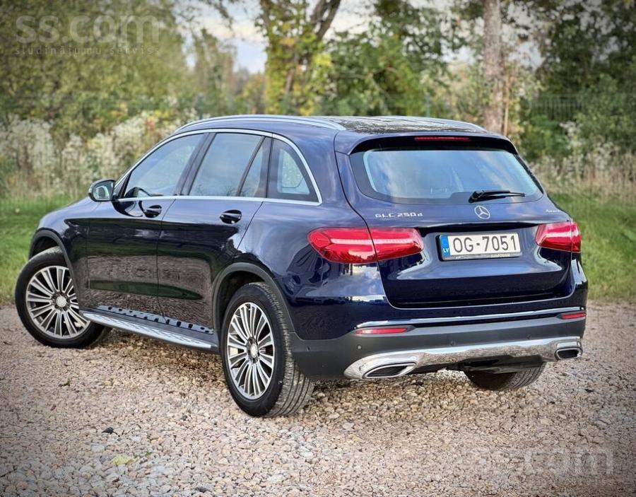 Zils Mercedes-Benz GLC 250 2016 Rīga, ar dzinēja tilpumu 2.20 L un nobraukumu 197 tūkst. km par 15450 €, foto 4 vietnē AUTOMOTO.COM.LV