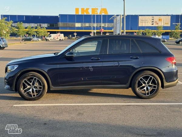Blue Mercedes-Benz GLC 250 2017 in Vilnius, with an engine capacity of 2.10 L and mileage of 260 thousand km for 18750 €, photo 2 on AUTOMOTO.COM.LV
