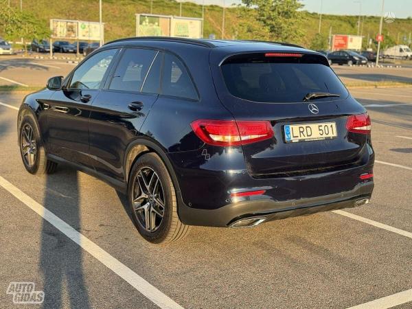 Blue Mercedes-Benz GLC 250 2017 in Vilnius, with an engine capacity of 2.10 L and mileage of 260 thousand km for 18750 €, photo 4 on AUTOMOTO.COM.LV