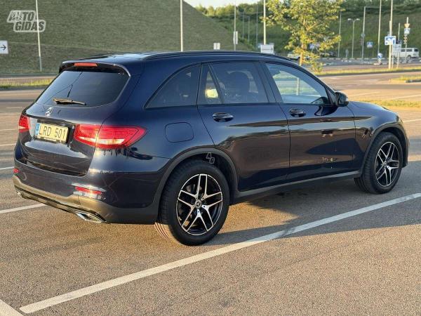 Blue Mercedes-Benz GLC 250 2017 in Vilnius, with an engine capacity of 2.10 L and mileage of 260 thousand km for 18750 €, photo 6 on AUTOMOTO.COM.LV