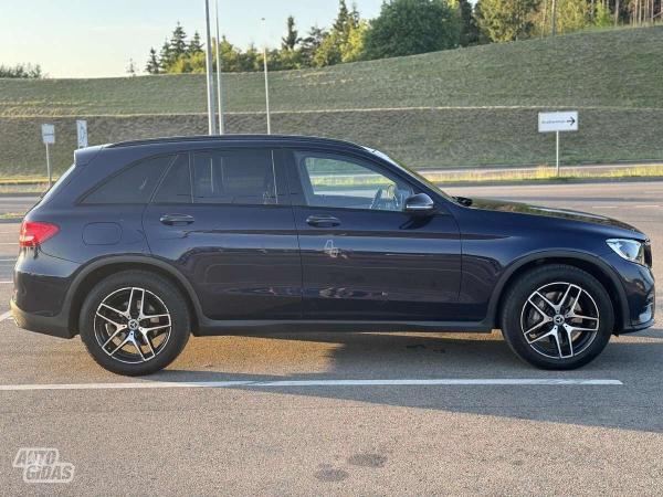 Blue Mercedes-Benz GLC 250 2017 in Vilnius, with an engine capacity of 2.10 L and mileage of 260 thousand km for 18750 €, photo 7 on AUTOMOTO.COM.LV