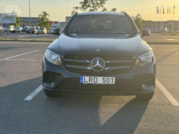 Blue Mercedes-Benz GLC 250 2017 in Vilnius, with an engine capacity of 2.10 L and mileage of 260 thousand km for 18750 €, photo 9 on AUTOMOTO.COM.LV