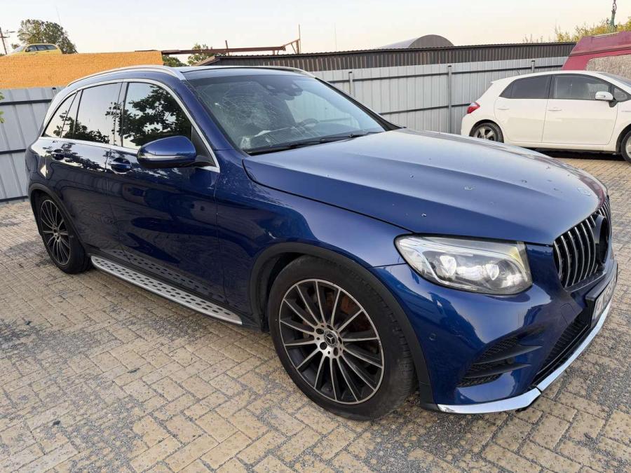 Zils Mercedes-Benz GLC 250 2017 Šauļi, ar dzinēja tilpumu 2.14 L un nobraukumu 399 tūkst. km par 7999 €, foto 9 vietnē AUTOMOTO.COM.LV