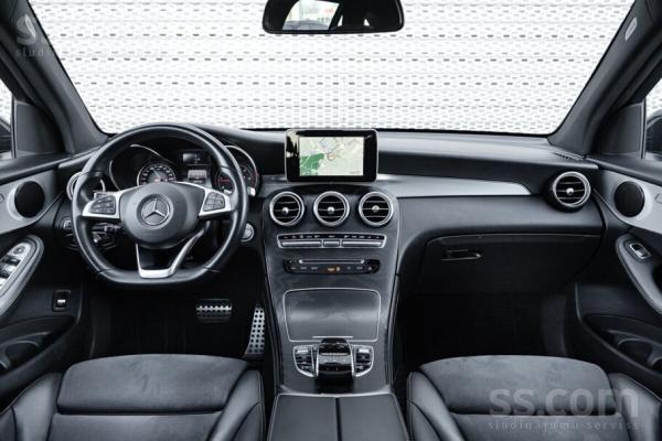 Blue Mercedes-Benz GLC 250 2018 in Riga, with an engine capacity of 2.20 L and mileage of 139 thousand km for 28300 €, photo 6 on AUTOMOTO.COM.LV