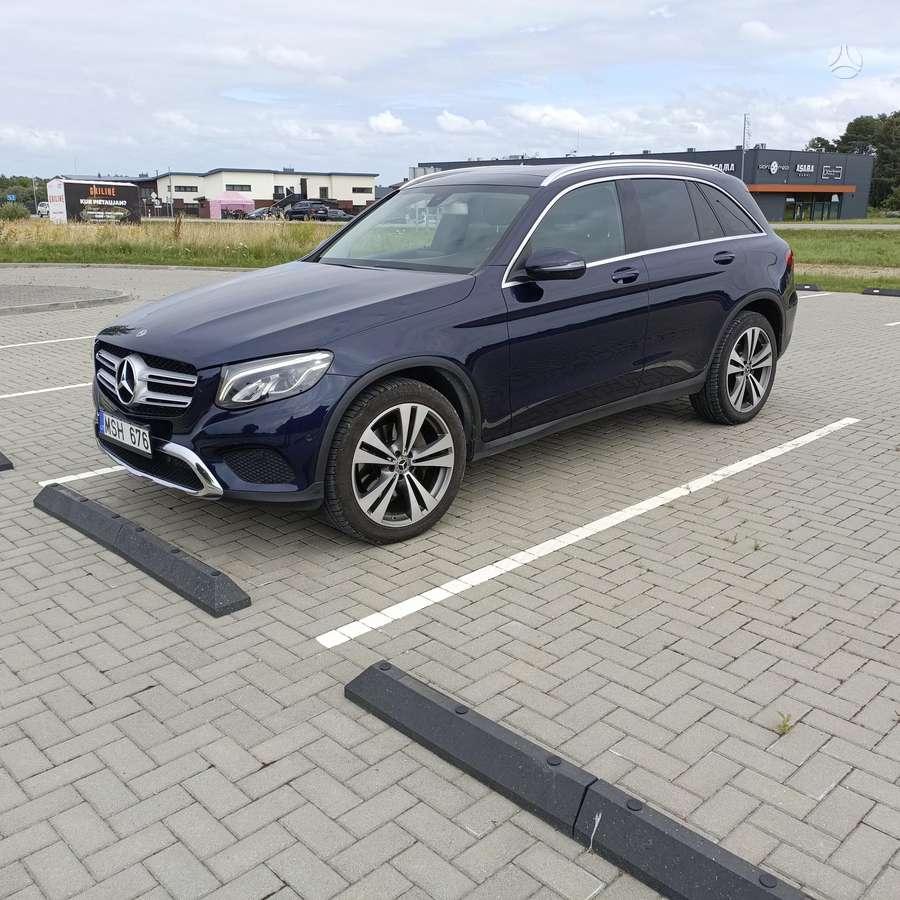 Blue Mercedes-Benz GLC 250 2019 in Klaipeda, with an engine capacity of 2.14 L and mileage of 303 thousand km for 19800 €, photo 3 on AUTOMOTO.COM.LV