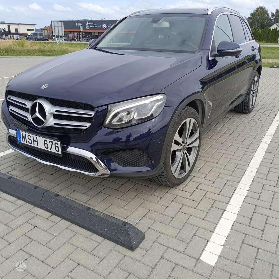 Blue Mercedes-Benz GLC 250 2019 in Klaipeda, with an engine capacity of 2.14 L and mileage of 303 thousand km for 19800 €, photo 4 on AUTOMOTO.COM.LV