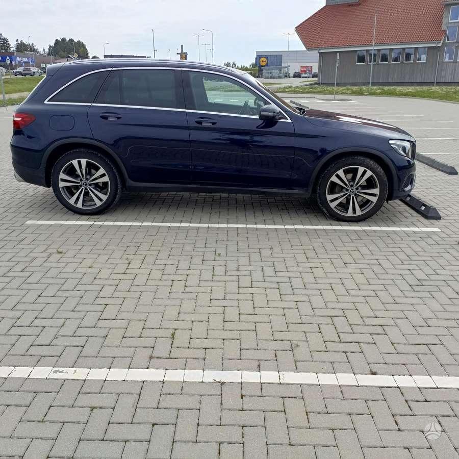 Blue Mercedes-Benz GLC 250 2019 in Klaipeda, with an engine capacity of 2.14 L and mileage of 303 thousand km for 19800 €, photo 7 on AUTOMOTO.COM.LV