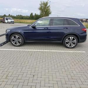 Blue Mercedes-Benz GLC 250 2019 in Klaipeda, with an engine capacity of 2.14 L and mileage of 303 thousand km for 19800 €, photo 12 on AUTOMOTO.COM.LV