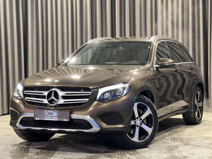 Brūns Mercedes-Benz GLC 250 2016 Marijampole, ar dzinēja tilpumu 2.14 L un nobraukumu 130 tūkst. km par 22450 €, foto 2 vietnē AUTOMOTO.COM.LV