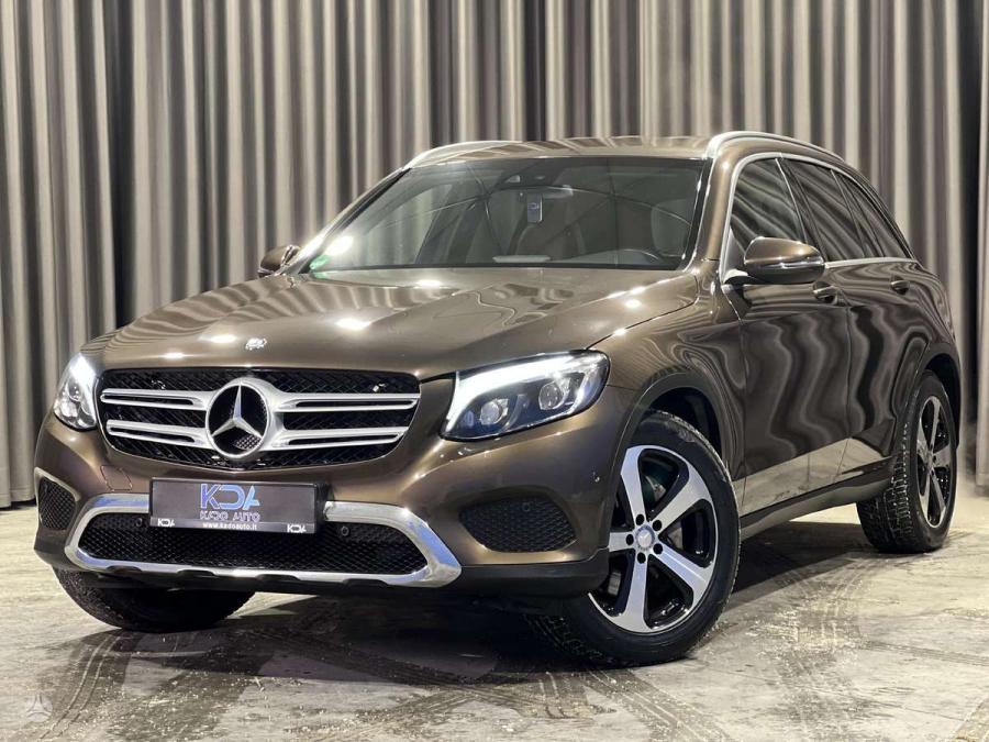 Brūns Mercedes-Benz GLC 250 2016 Marijampole, ar dzinēja tilpumu 2.14 L un nobraukumu 130 tūkst. km par 22450 €, foto 4 vietnē AUTOMOTO.COM.LV