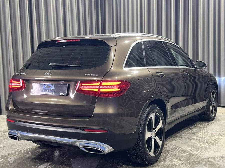Brūns Mercedes-Benz GLC 250 2016 Marijampole, ar dzinēja tilpumu 2.14 L un nobraukumu 130 tūkst. km par 22450 €, foto 12 vietnē AUTOMOTO.COM.LV
