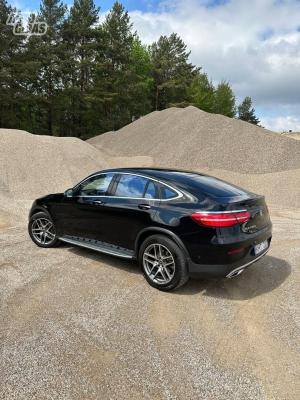 Mercedes-Benz GLC 250 2018 in Vilnius, with an engine capacity of 2.10 L and mileage of 171 thousand km for 26500 €, photo 3 on AUTOMOTO.COM.LV
