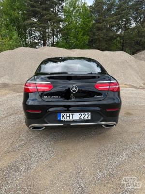Mercedes-Benz GLC 250 2018 in Vilnius, with an engine capacity of 2.10 L and mileage of 171 thousand km for 26500 €, photo 7 on AUTOMOTO.COM.LV