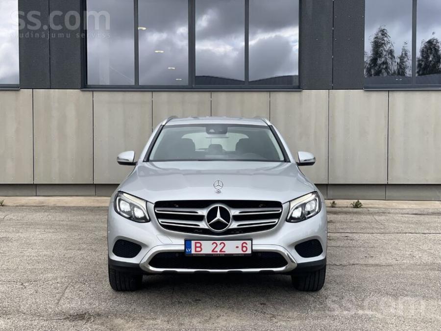 Mercedes-Benz GLC 250 2016 in Riga, with an engine capacity of 2.20 L and mileage of 245 thousand km for 18990 €, photo 3 on AUTOMOTO.COM.LV