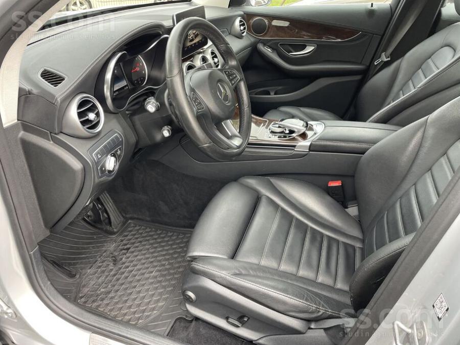 Mercedes-Benz GLC 250 2016 in Riga, with an engine capacity of 2.20 L and mileage of 245 thousand km for 18990 €, photo 14 on AUTOMOTO.COM.LV