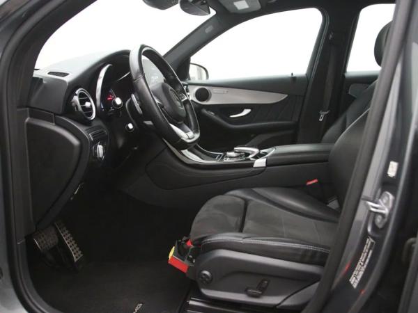 Mercedes-Benz GLC 250 2019 in Vilnius, with an engine capacity of 2.10 L and mileage of 166 thousand km for 26699 €, photo 4 on AUTOMOTO.COM.LV