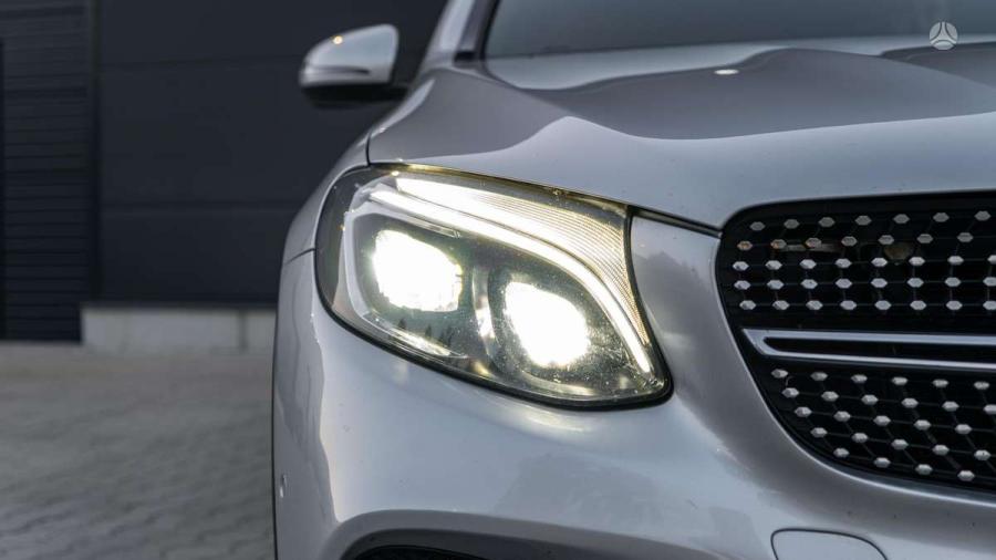 Pelēks Mercedes-Benz GLC 250 2018 Utena, ar dzinēja tilpumu 2.10 L un nobraukumu 285 tūkst. km par 20500 €, foto 8 vietnē AUTOMOTO.COM.LV