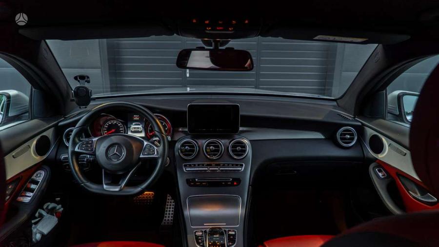 Pelēks Mercedes-Benz GLC 250 2018 Utena, ar dzinēja tilpumu 2.10 L un nobraukumu 285 tūkst. km par 20500 €, foto 16 vietnē AUTOMOTO.COM.LV
