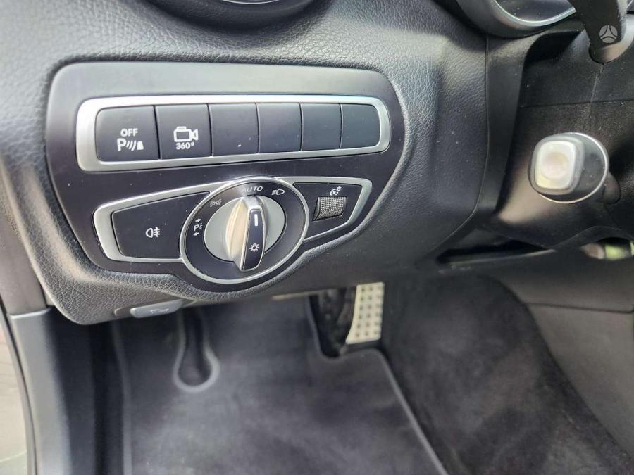 Grey Mercedes-Benz GLC 250 2018 in Taurage, with an engine capacity of 2.20 L and mileage of 240 thousand km for 18900 €, photo 15 on AUTOMOTO.COM.LV