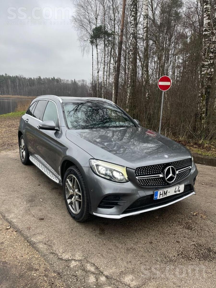 Grey Mercedes-Benz GLC 250 2015 in Riga, with an engine capacity of 2.20 L and mileage of 235 thousand km for 19300 €, photo 2 on AUTOMOTO.COM.LV