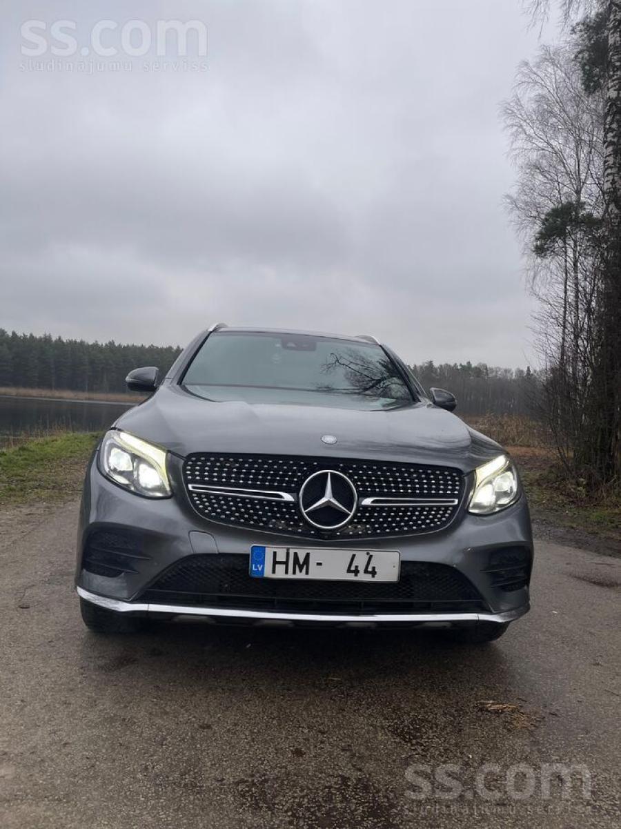 Grey Mercedes-Benz GLC 250 2015 in Riga, with an engine capacity of 2.20 L and mileage of 235 thousand km for 19300 €, photo 3 on AUTOMOTO.COM.LV